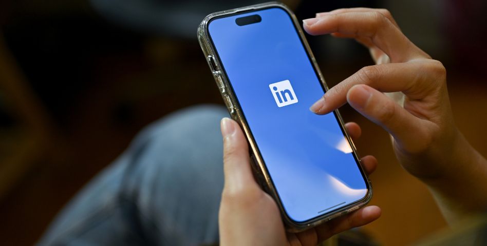 Ini Nih Panduan Lengkap buat Belajar LinkedIn Ads, Simak Ya!
